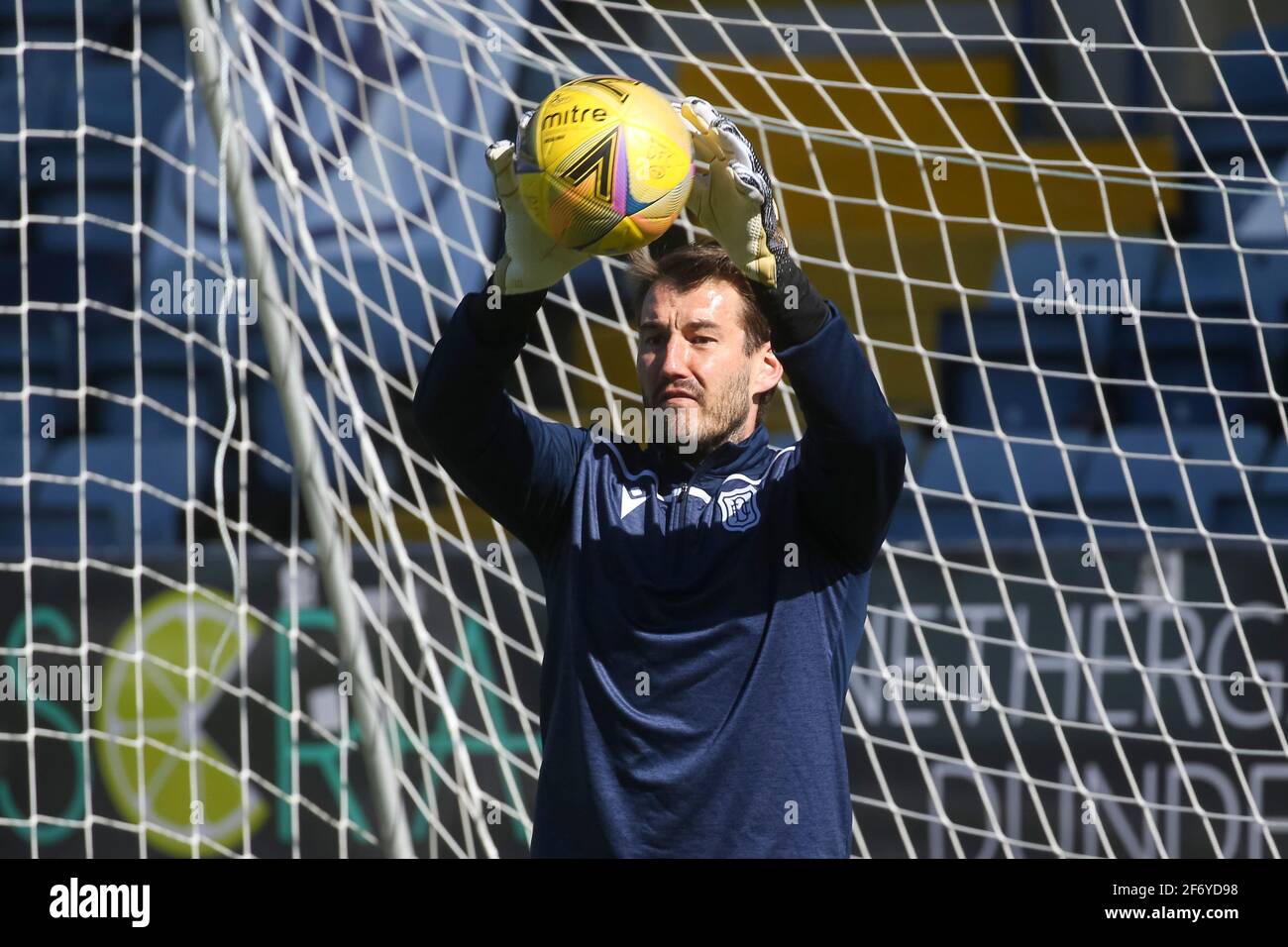 St johnstone goalkeeper hi-res stock photography and images - Alamy
