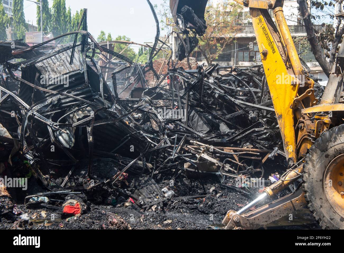 Indian building collapse hi-res stock photography and images - Alamy