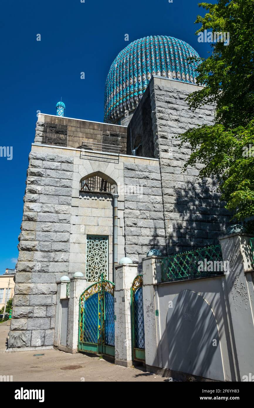 St petersburg dome blue mosque hi-res stock photography and images - Alamy
