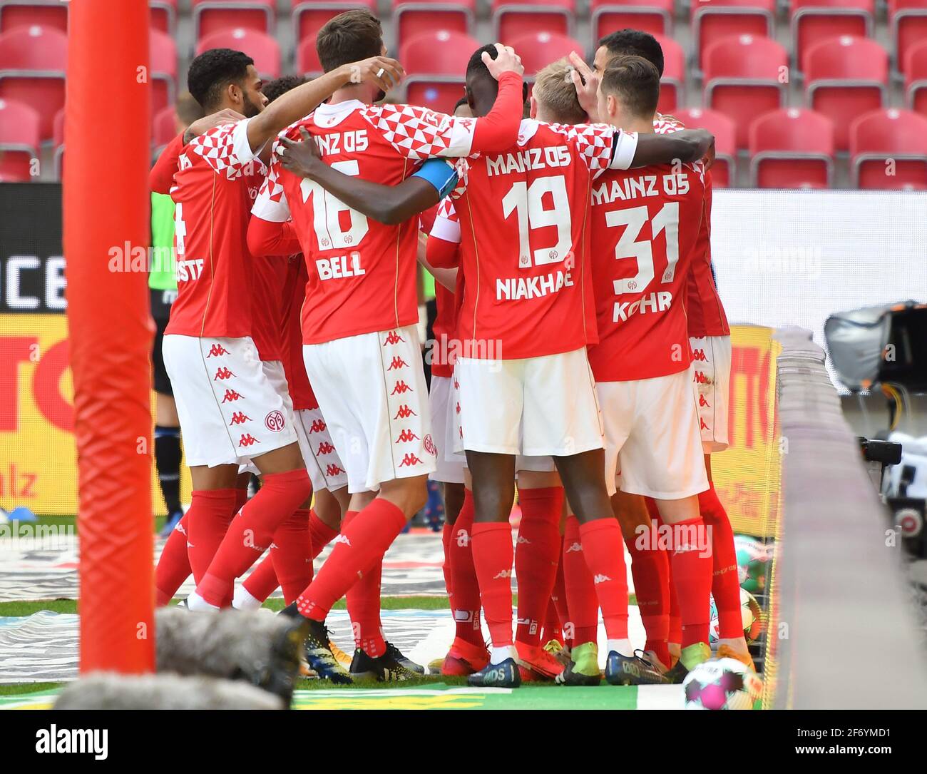 Mainz, Germany. 03rd Apr, 2021. Football, Bundesliga, FSV Mainz 05 ...