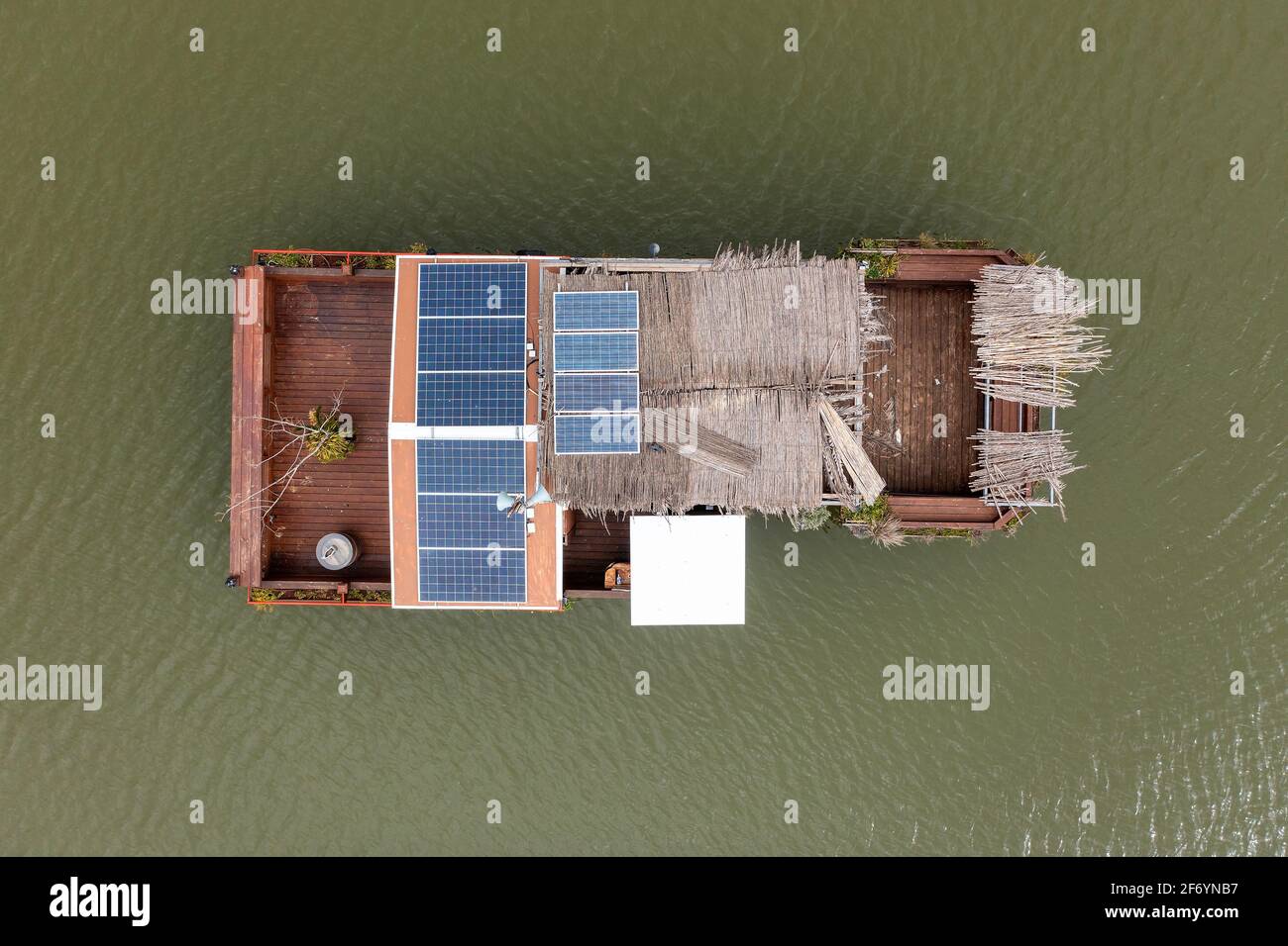 Floating house technology hi-res stock photography and images - Alamy