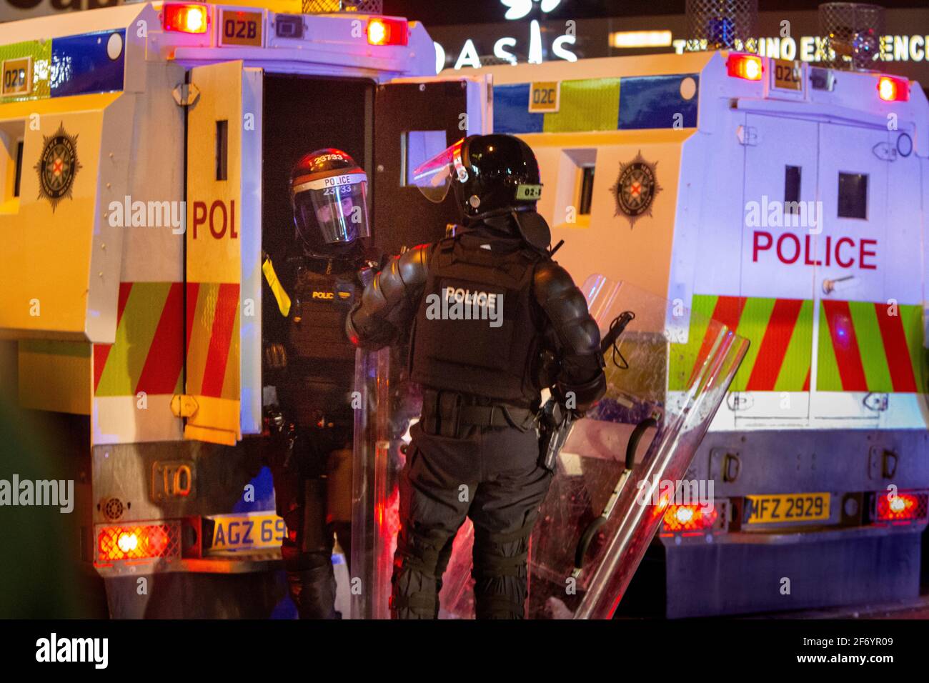 Belfast riot 2021 hi-res stock photography and images - Alamy