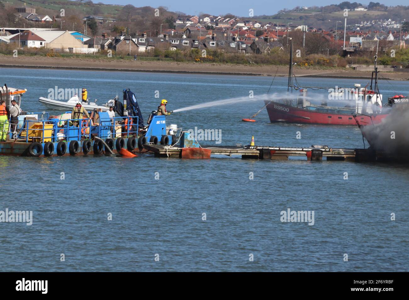 Firebrigade boat hi-res stock photography and images - Alamy