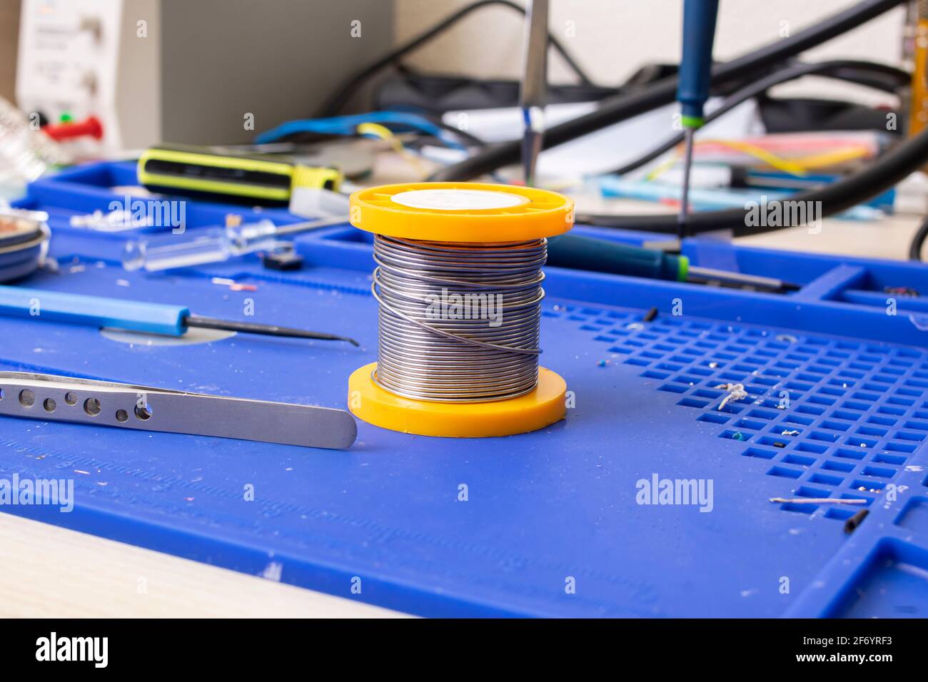 Solder coil hi-res stock photography and images - Alamy