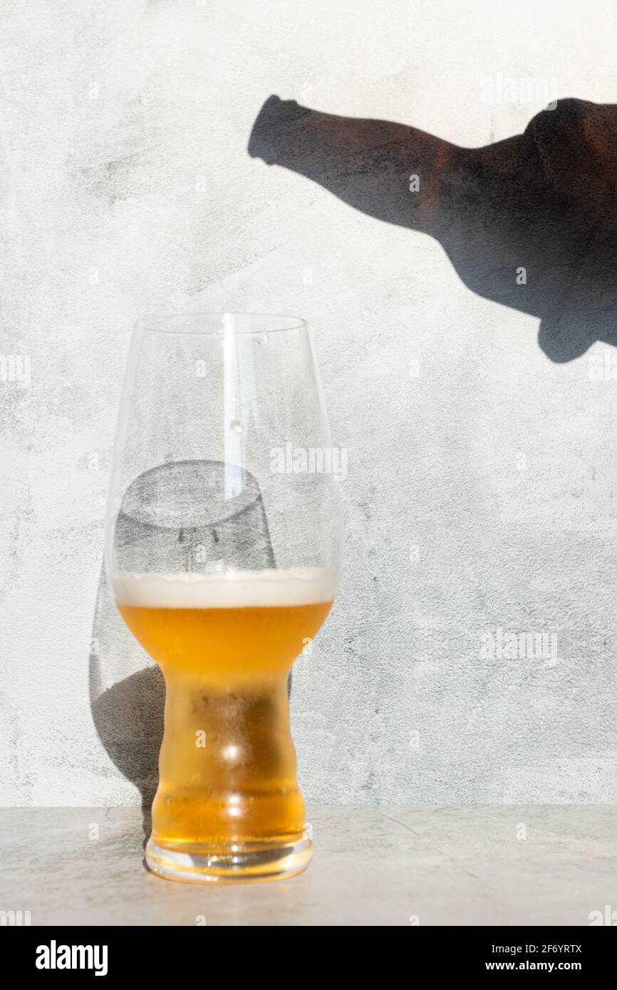 Light beer pouring glass ipa hi-res stock photography and images - Alamy