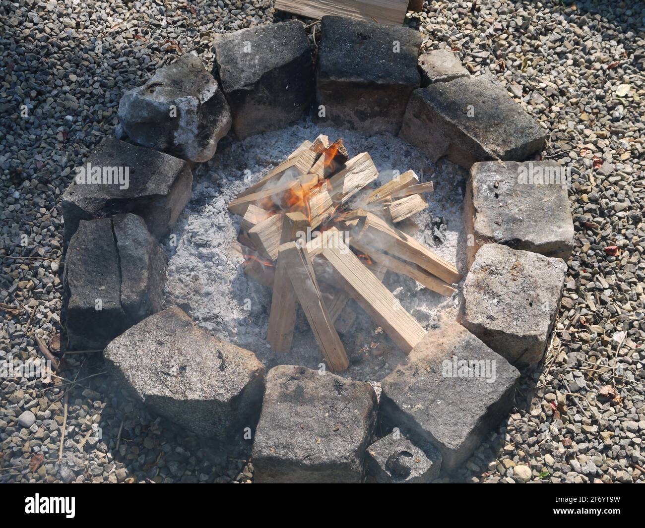 Ash camp hi-res stock photography and images - Alamy