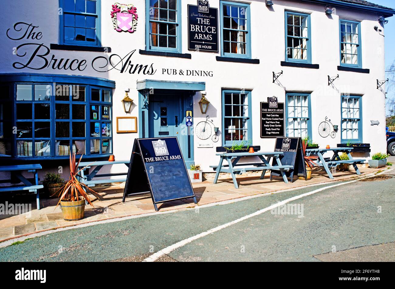 The Bruce Arms, Masham, North Yorkshire, England Stock Photo - Alamy
