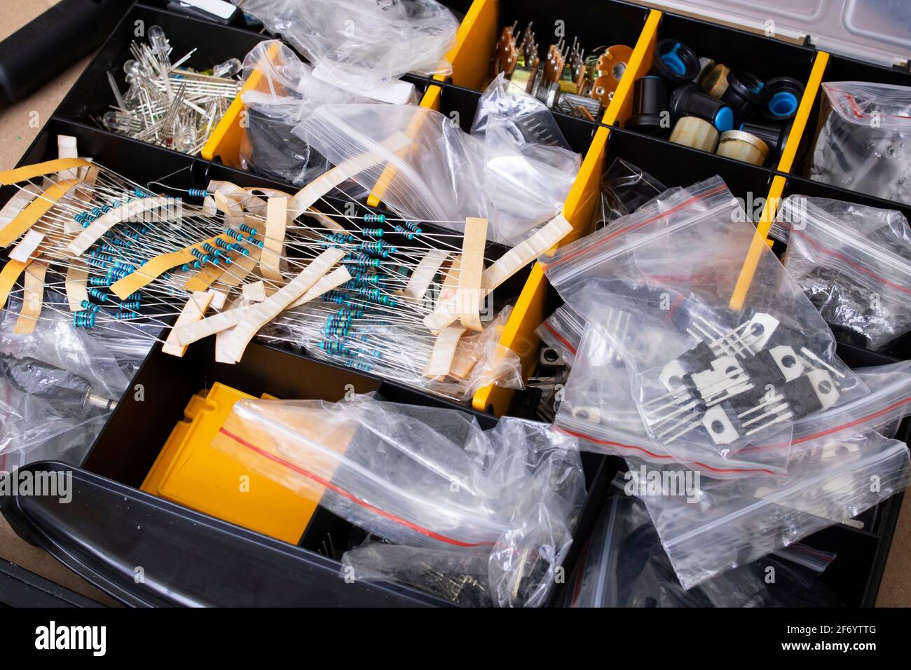 Diode transistor hi-res stock photography and images - Alamy