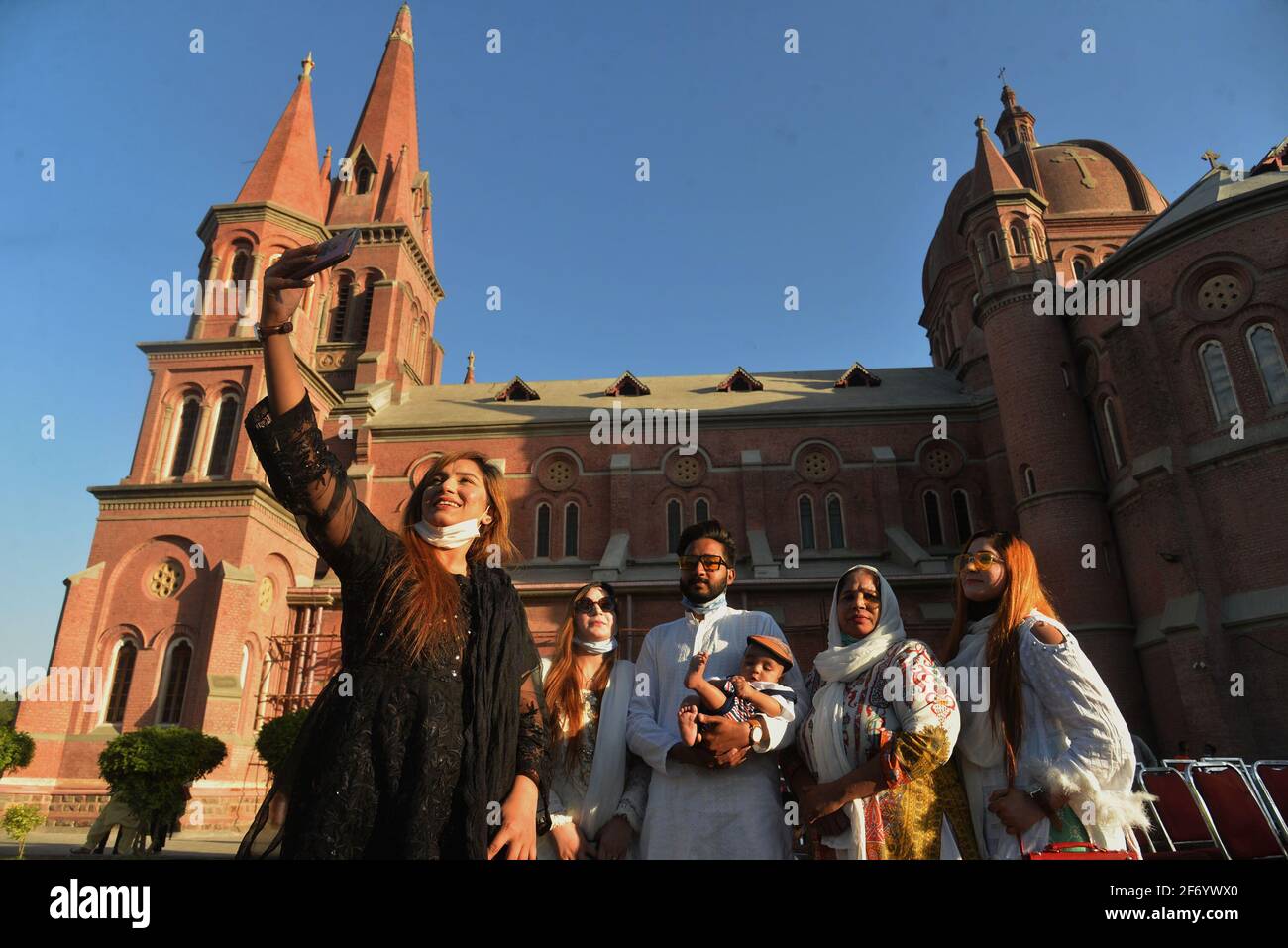 (4/2/2021) Pakistani large number of people from Christian community ...