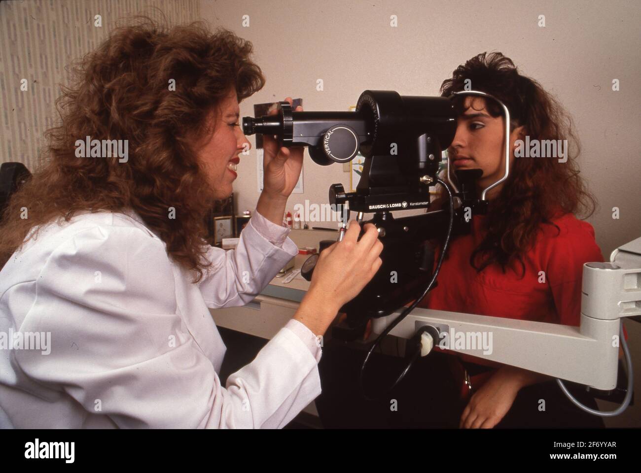 Ophthalmometer hi-res stock photography and images - Alamy