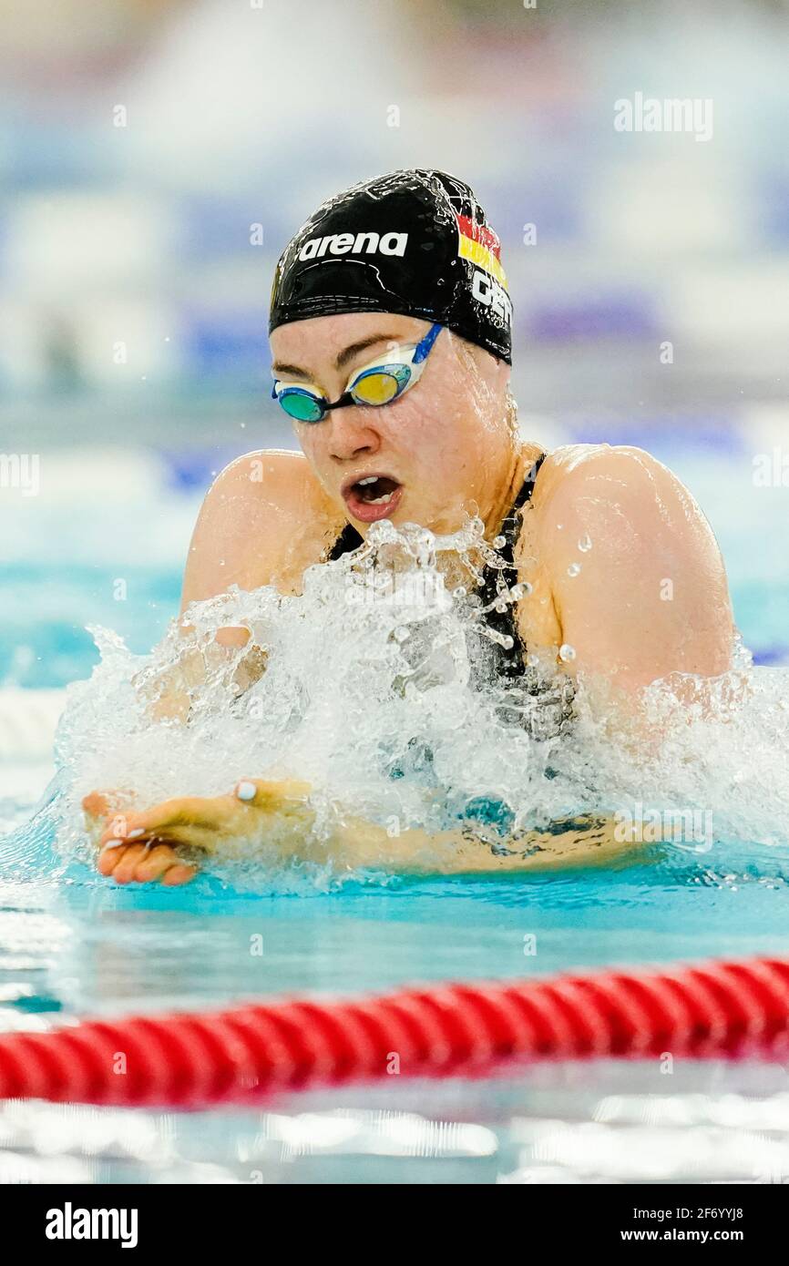 Heidelberg, Germany. 03rd Apr, 2021. Kim Herkle swims in the final of ...