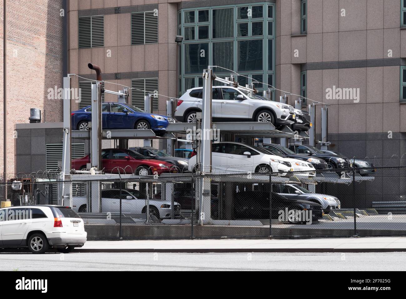 New york street parking hi-res stock photography and images - Alamy