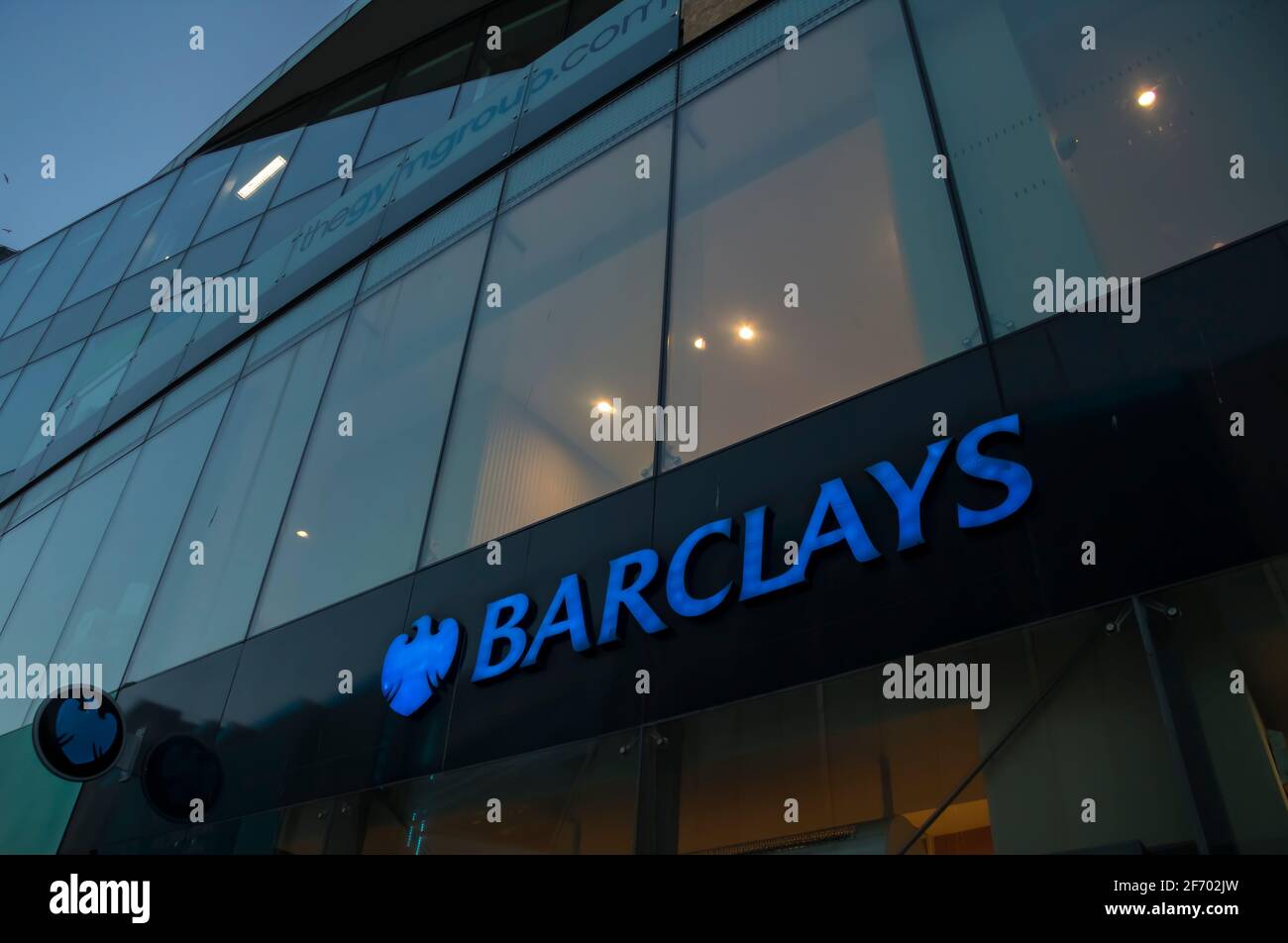 Barclays bank logo hi-res stock photography and images - Alamy