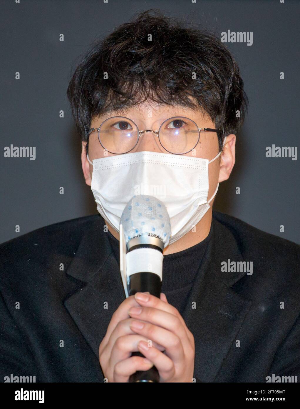 Film director jo ba reun hi-res stock photography and images - Alamy