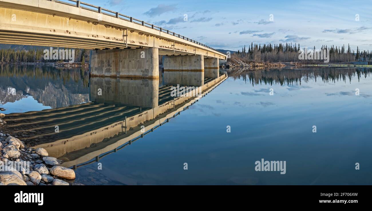 Highway bridge over bow hi-res stock photography and images - Alamy