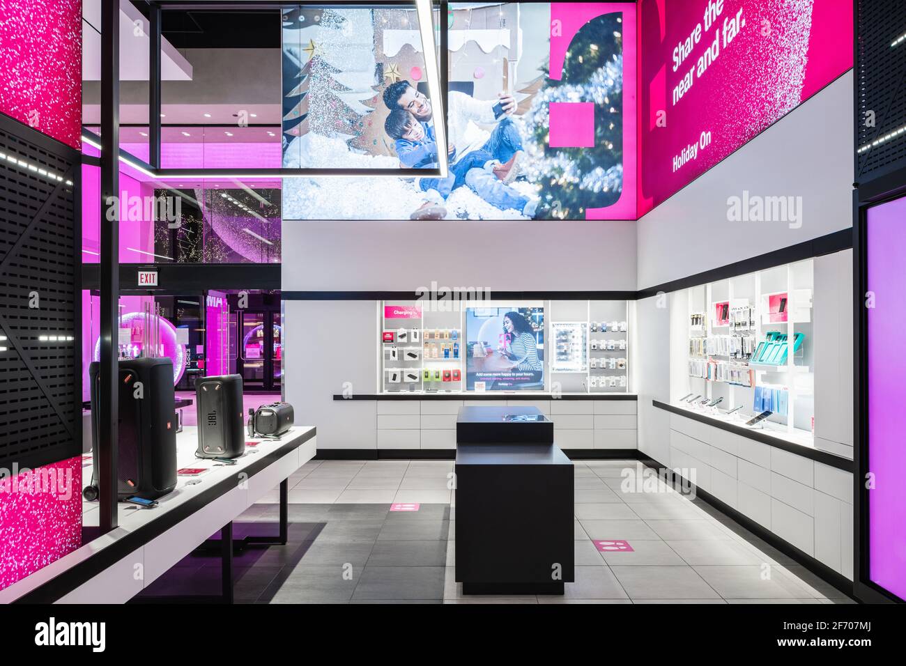 Interior of T Mobile flagship store on Michigan Avenue Stock Photo - Alamy