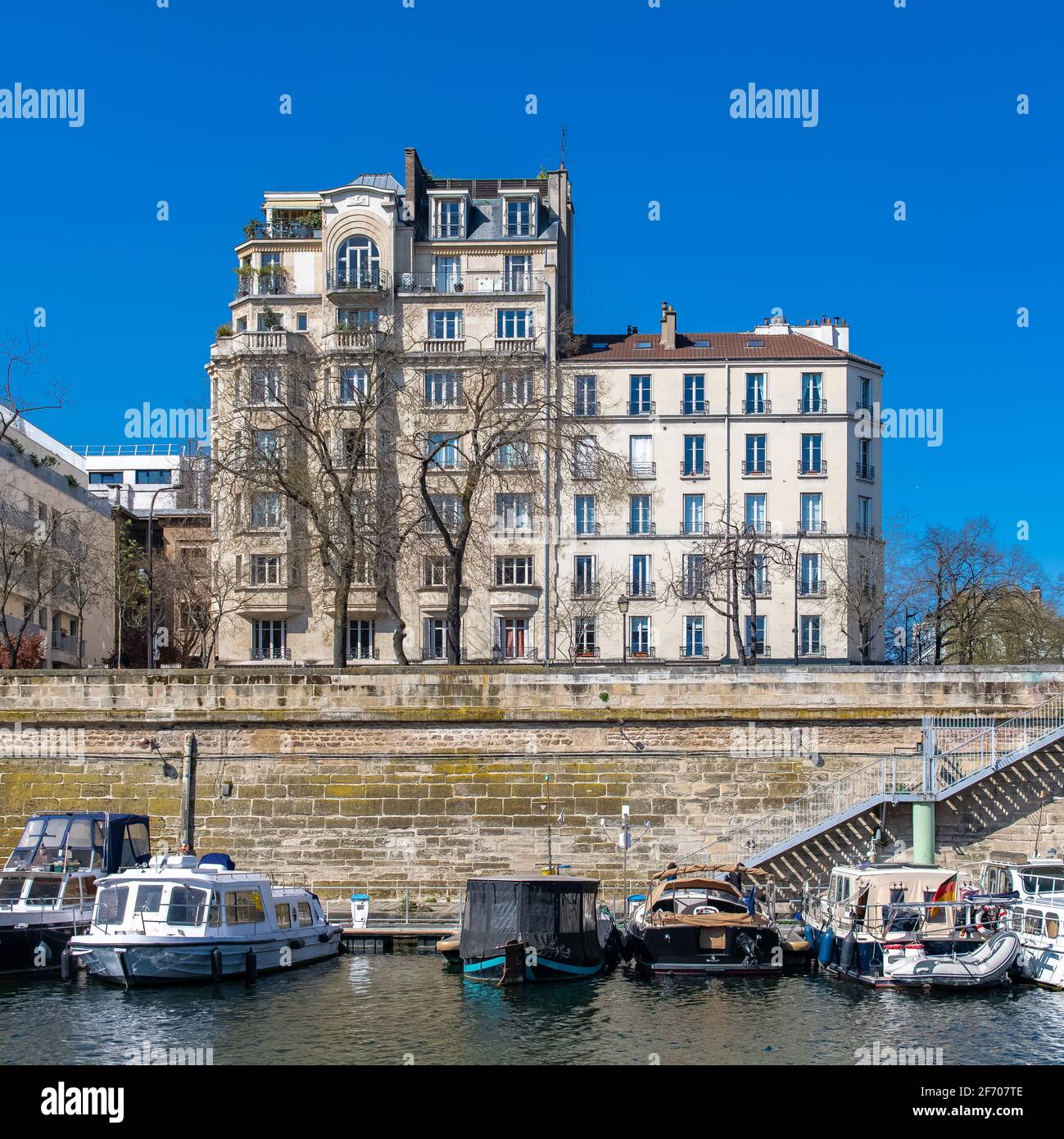 Harbor Of Paris High Resolution Stock Photography and Images - Alamy