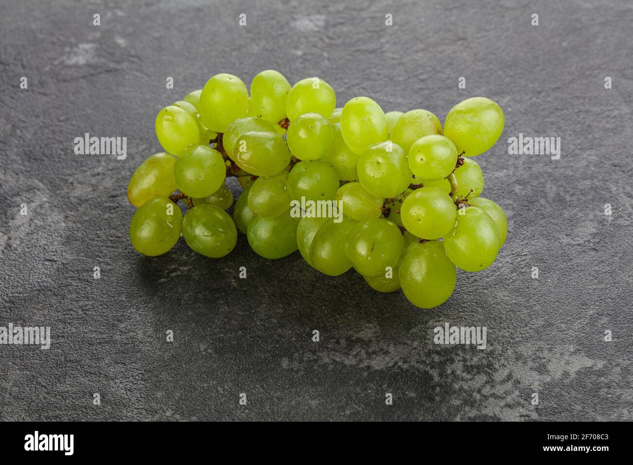 Ripe sweet green grape branch isolated Stock Photo - Alamy