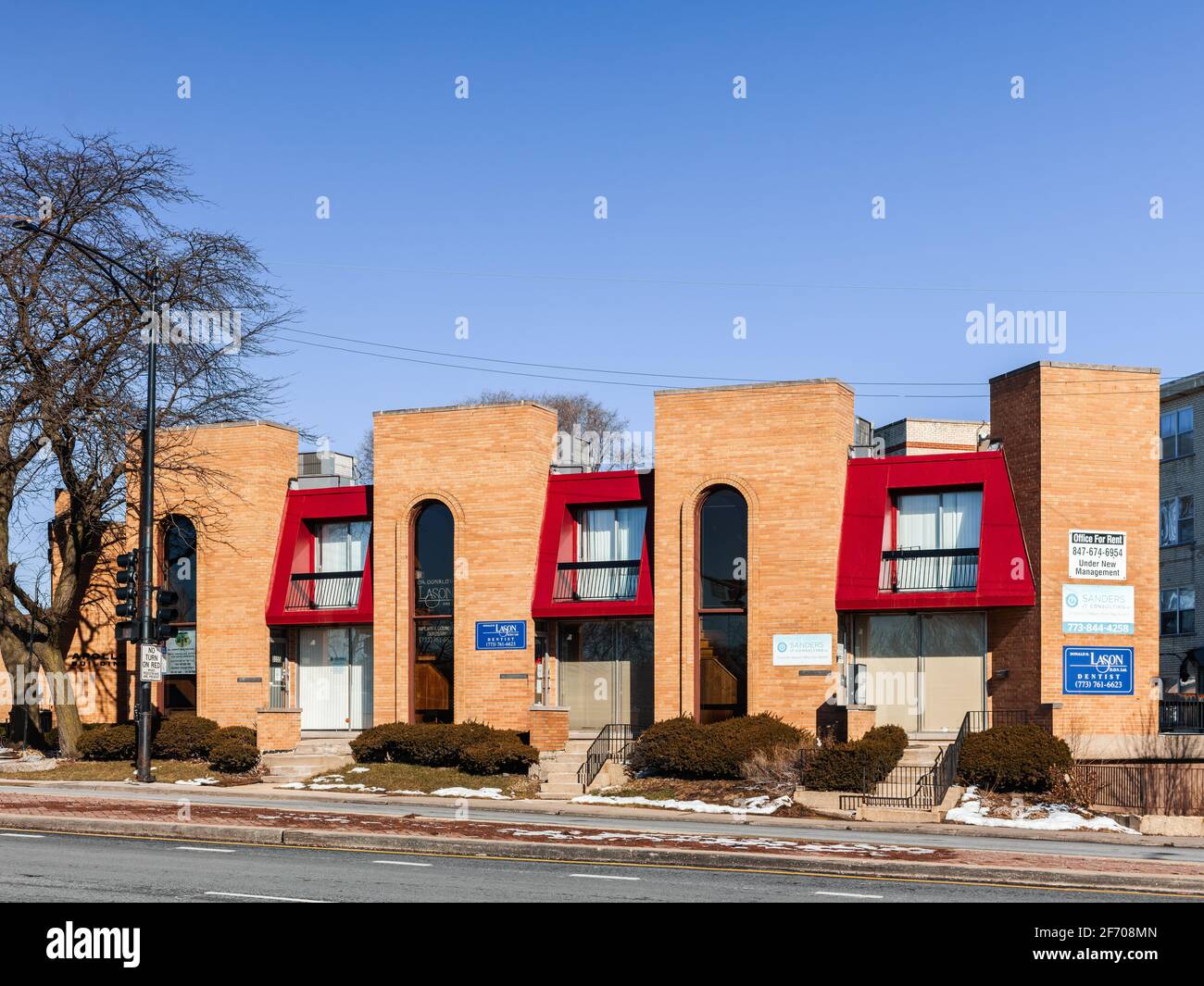 Low rise commercial building on the north side Stock Photo - Alamy