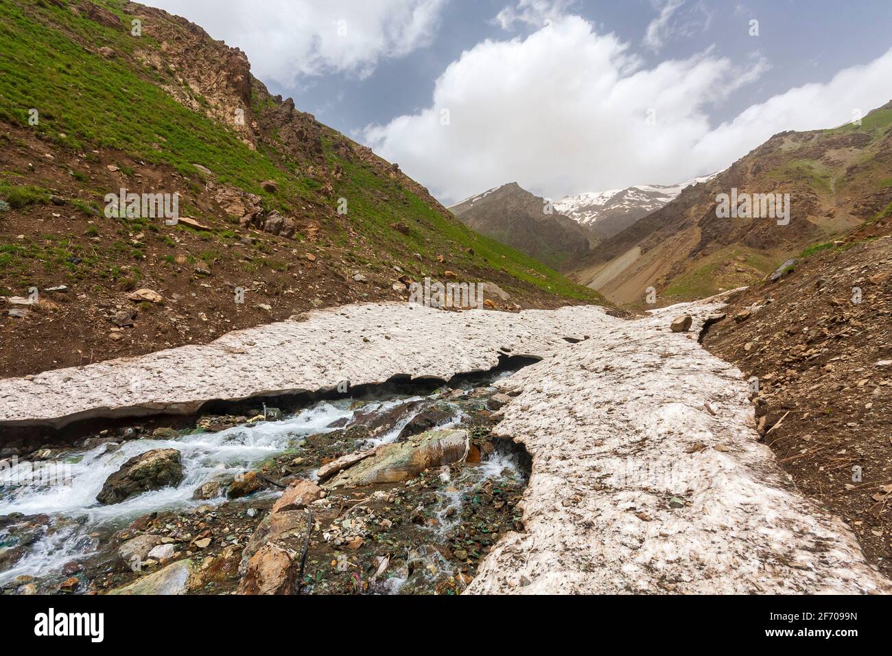The view of the alborz mountains hi-res stock photography and images ...