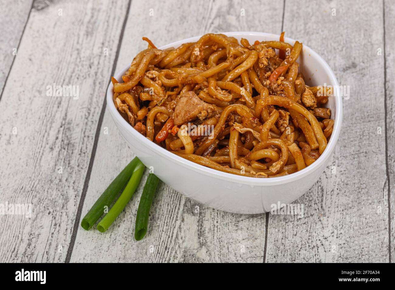 Asian Fried noodle with chicken and vegetables Stock Photo - Alamy