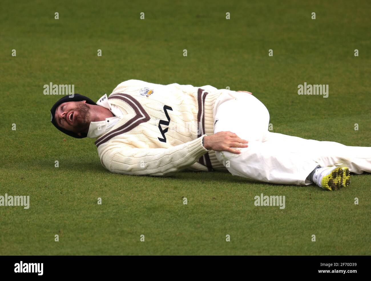Cricket warm up stretching hi-res stock photography and images - Alamy