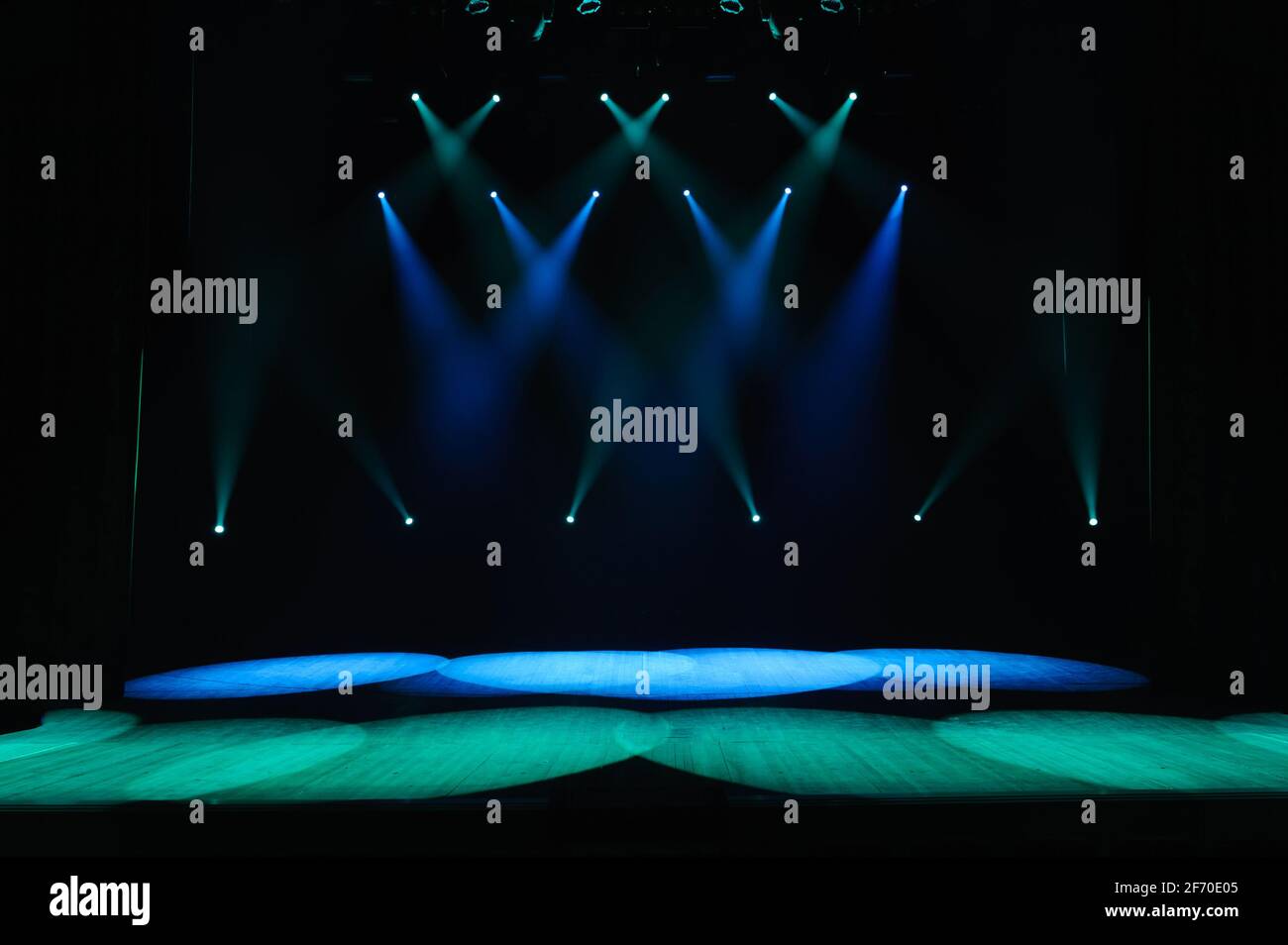 Free stage with lights, lighting devices on the consert Stock Photo - Alamy