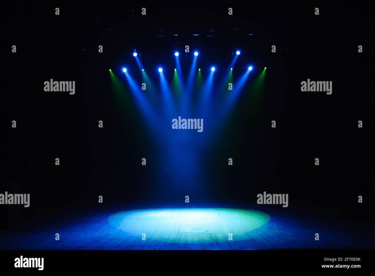 Free stage with lights, lighting devices on the consert Stock Photo - Alamy