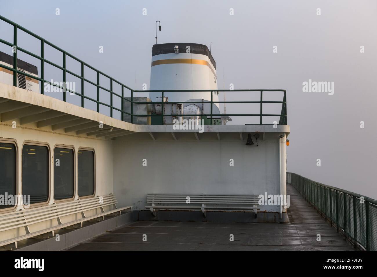 Empty ferries hi-res stock photography and images - Alamy
