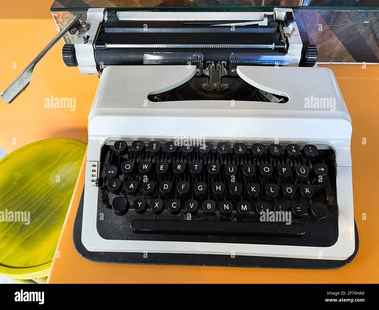 70s style type hi-res stock photography and images - Alamy