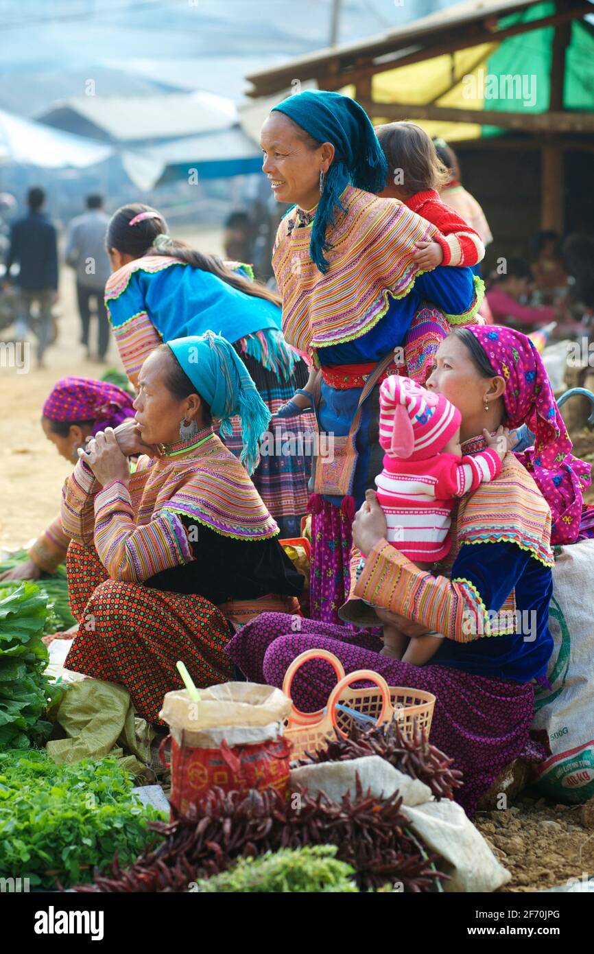 Vegetable sellers at Can Cau market, near Bac Ha. Lao Cai Province ...