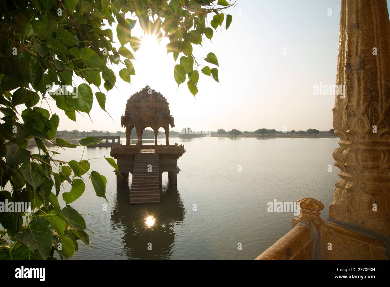 Gadi Sagar, Gadisar lake, Jaisalmer, Rajasthan, India Stock Photo - Alamy