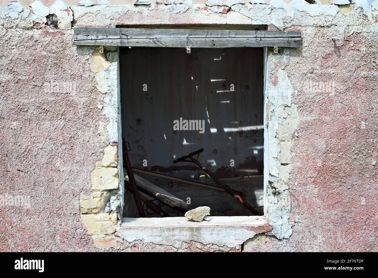 an abandoned room full of debris and garbage Stock Photo - Alamy