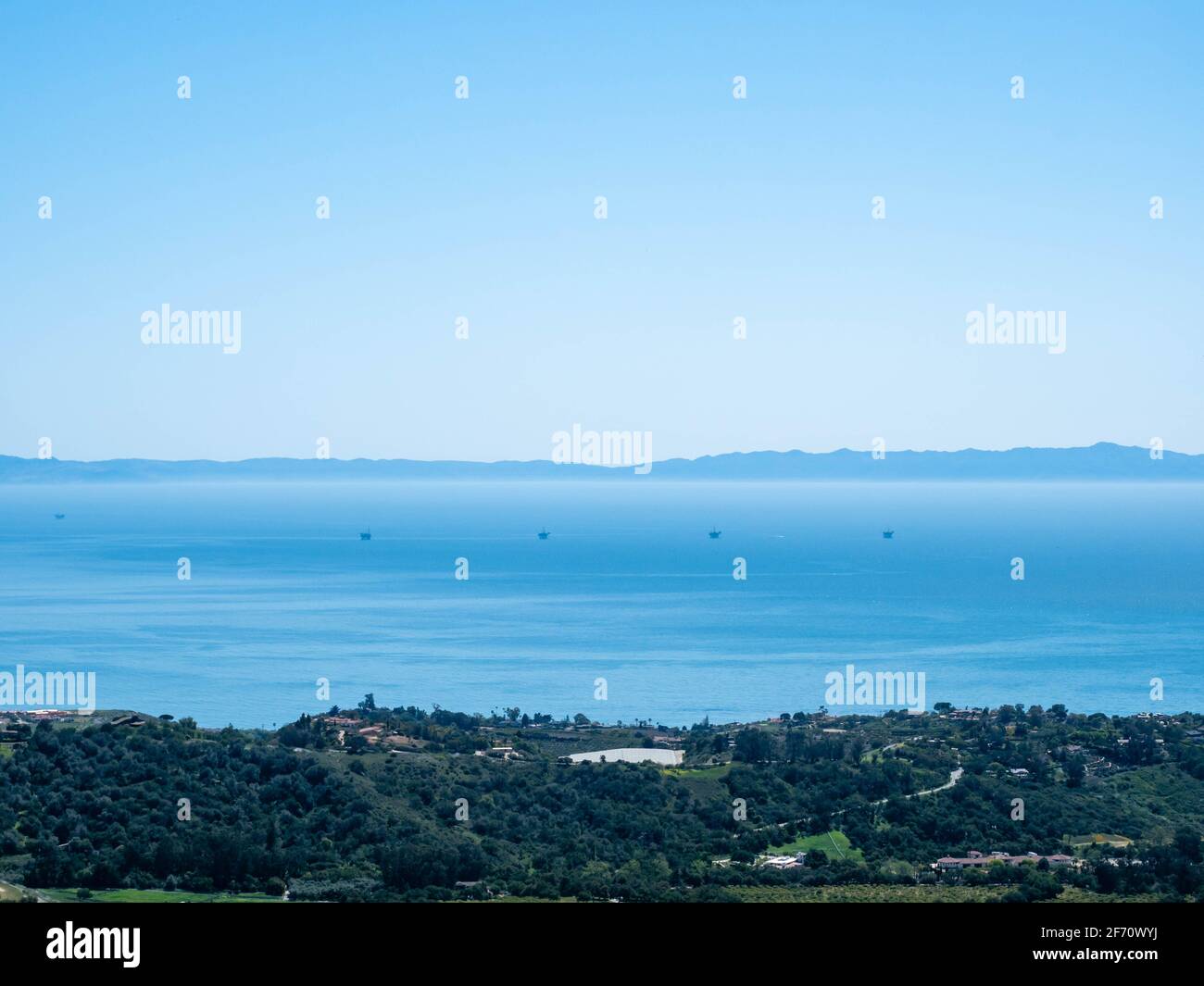 Channel Islands, Pacific Ocean, Santa Barbara Channel and offshore oil ...