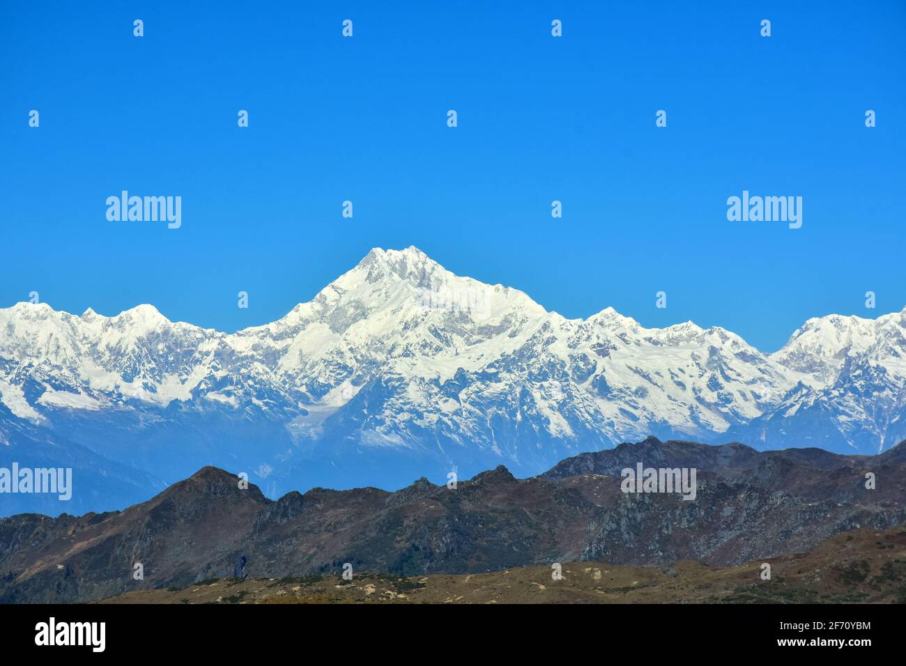 Panoramic and Majestic view of mount Kanchenjunga from sikkim Stock ...