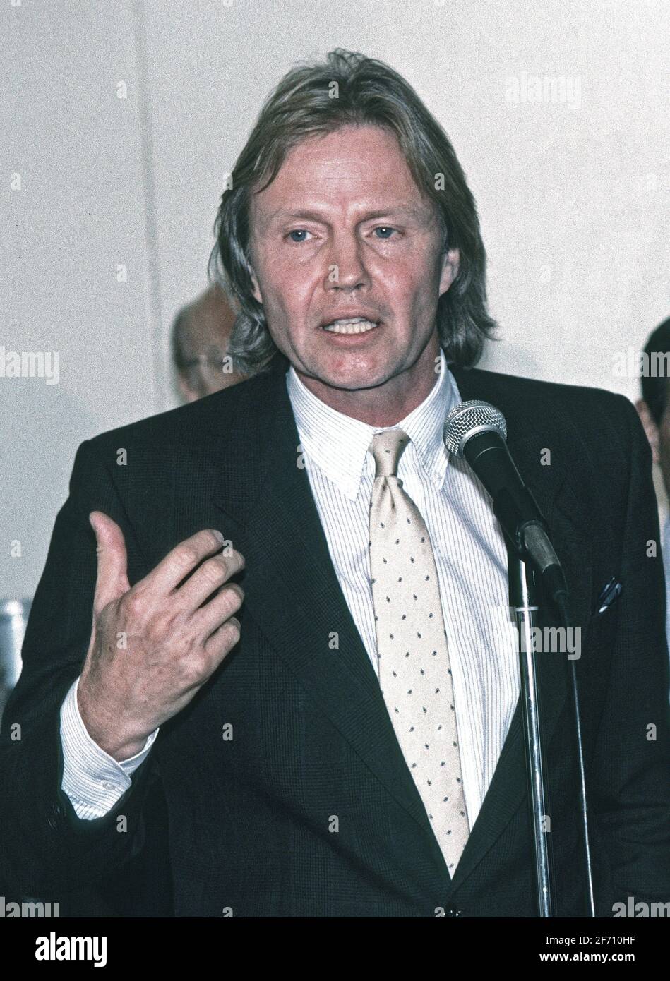 American film actor, Jon Voight. 1988 Stock Photo - Alamy