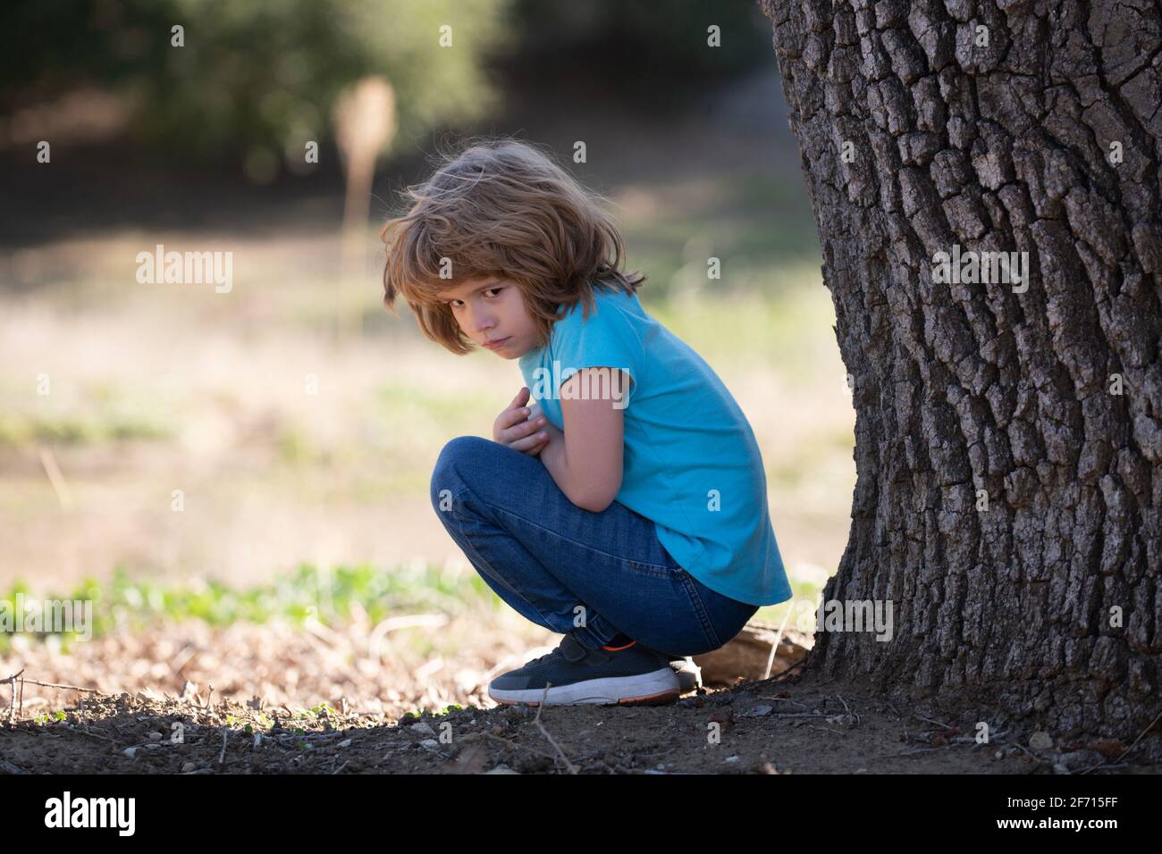 Lonely kid. Children depression, problems. Loneliness child. Kids ...