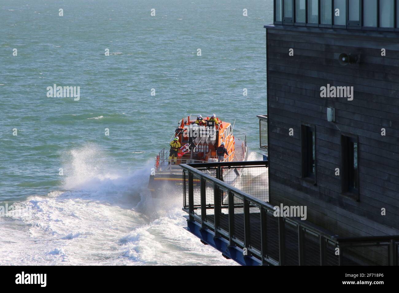 Tenby rnli station hi-res stock photography and images - Alamy