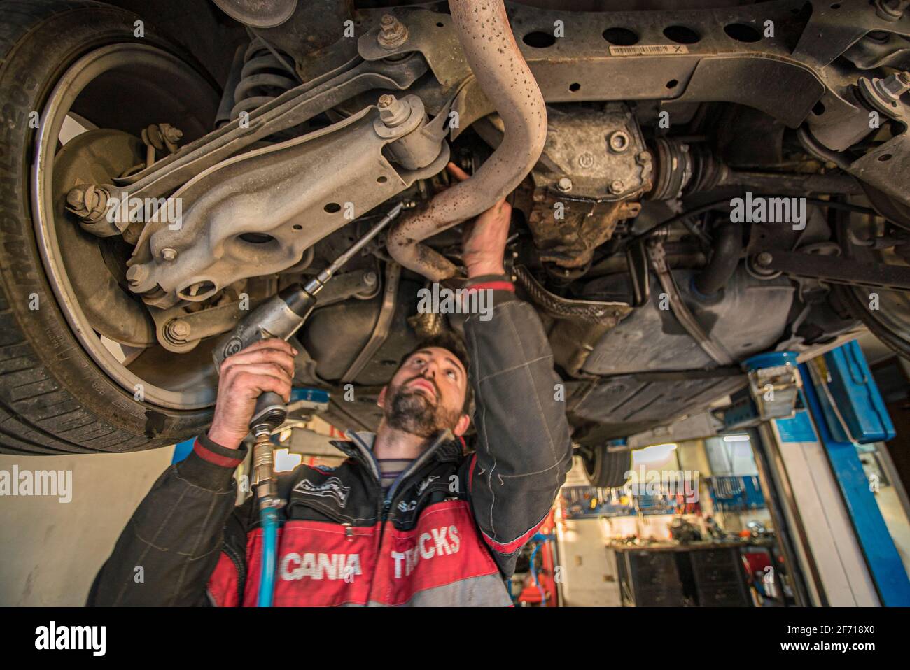 Industrial mechanic working italy hi-res stock photography and images ...