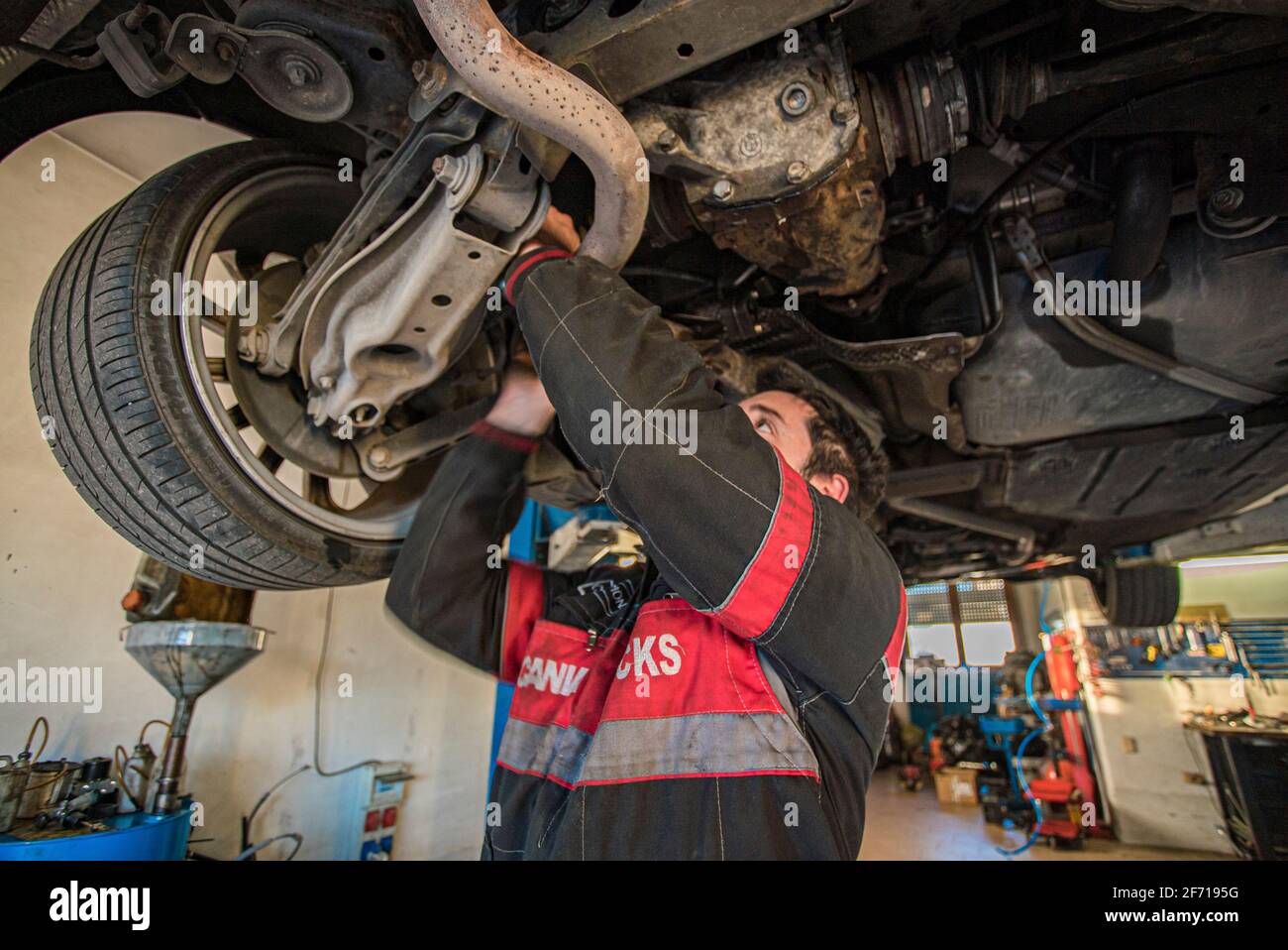 Industrial mechanic working italy hi-res stock photography and images ...