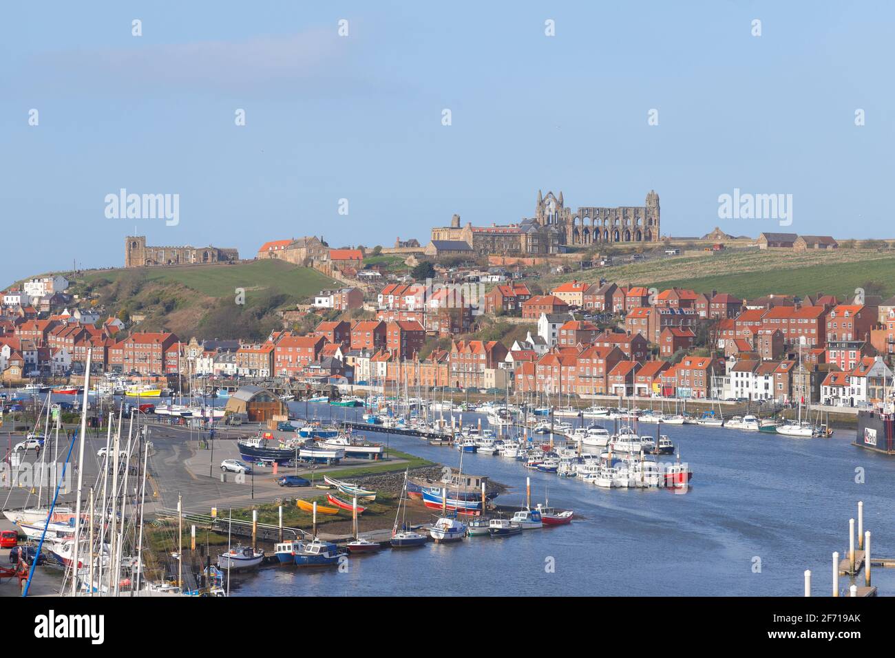 A view across Whitby from the A171 bridge above the Esk River Stock ...