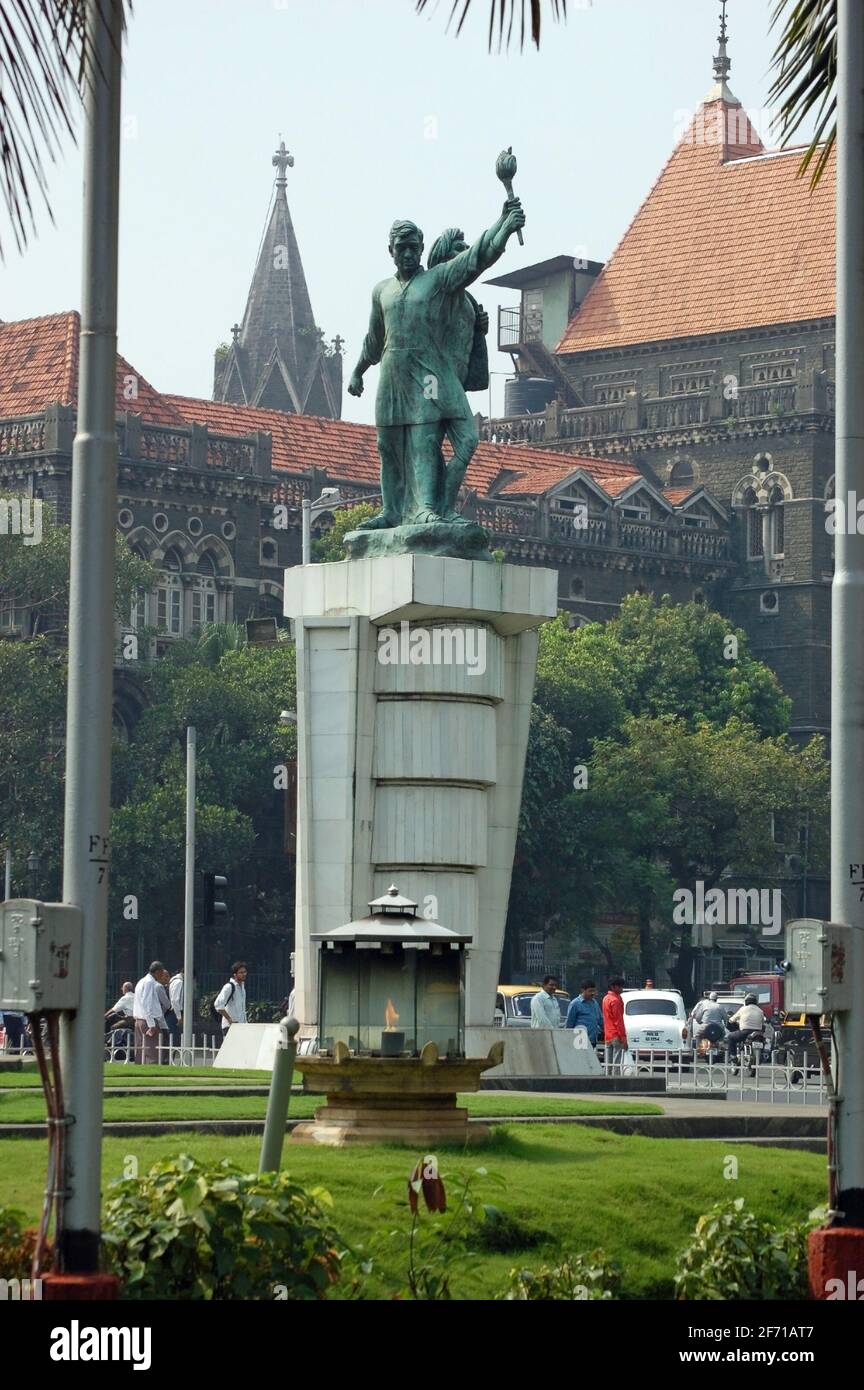 Mumbai, India - November 17, 2009: View of the Hutatma Chowk war ...