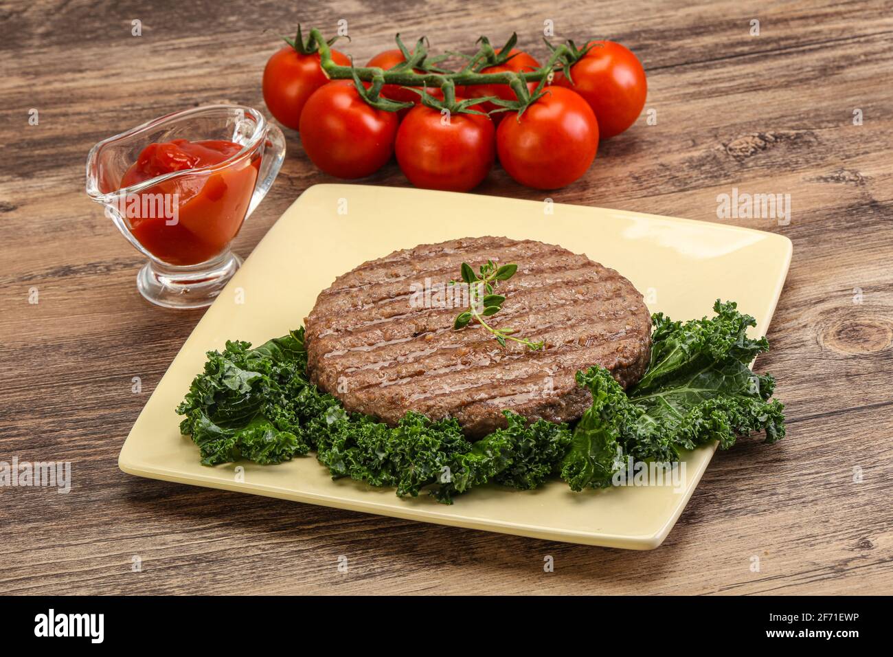 Grilled tasty beef cutlet for burger Stock Photo - Alamy