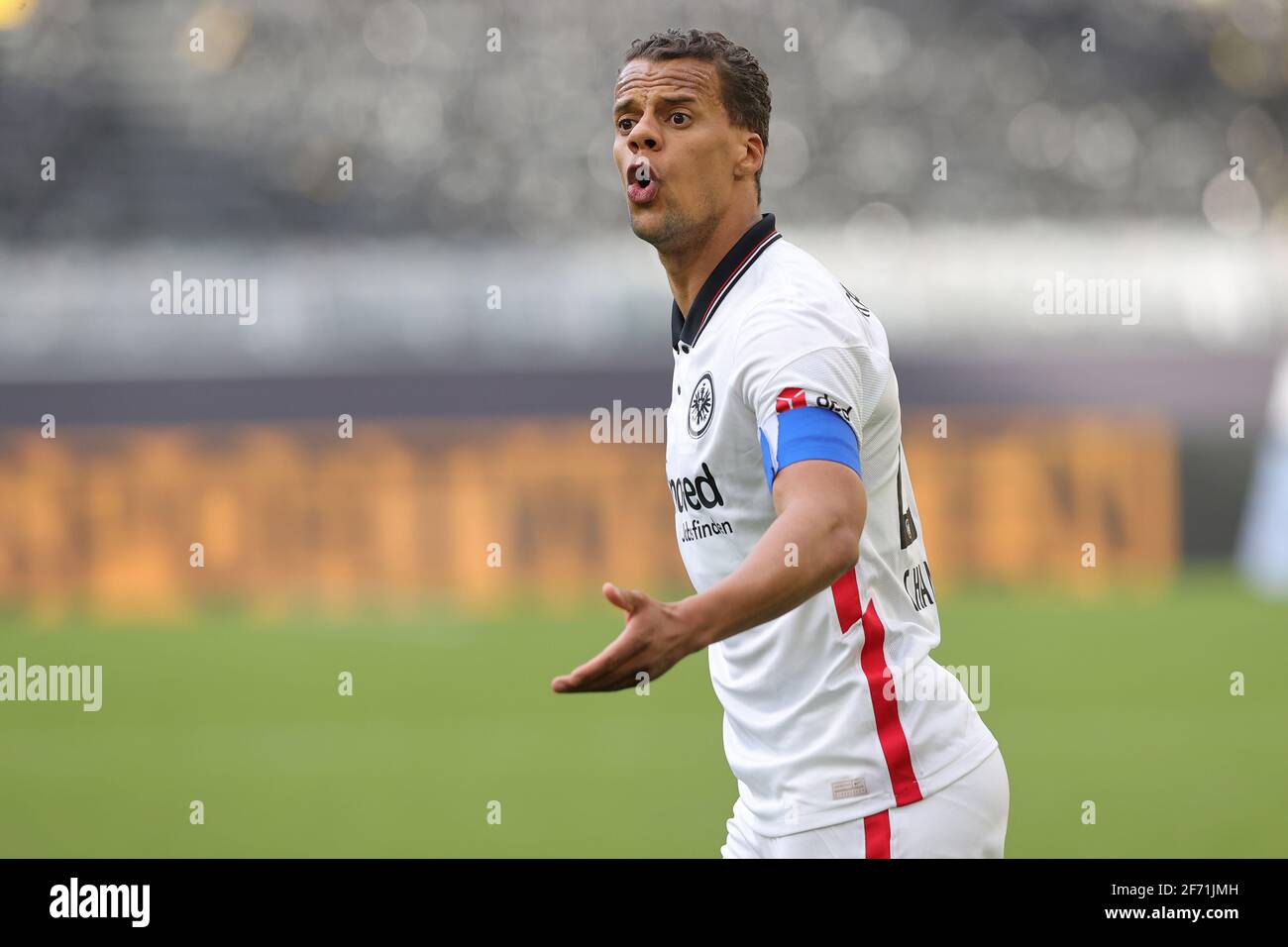 Timothy CHANDLER, Frankfurt, gesture, gives instructions, action ...