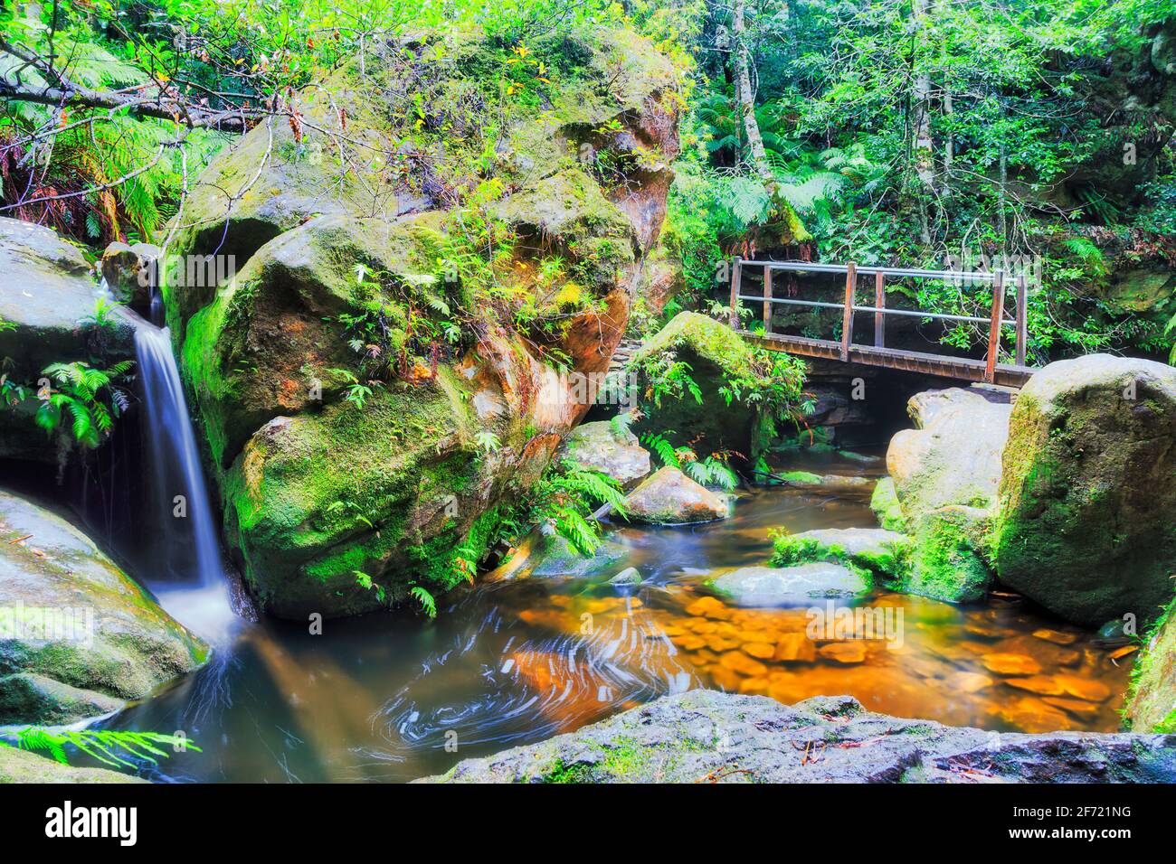 Small cave waterfall hi-res stock photography and images - Alamy