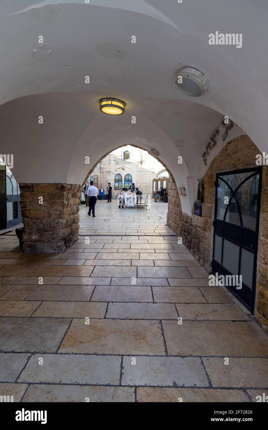 Rabbi shimon miron hi-res stock photography and images - Alamy