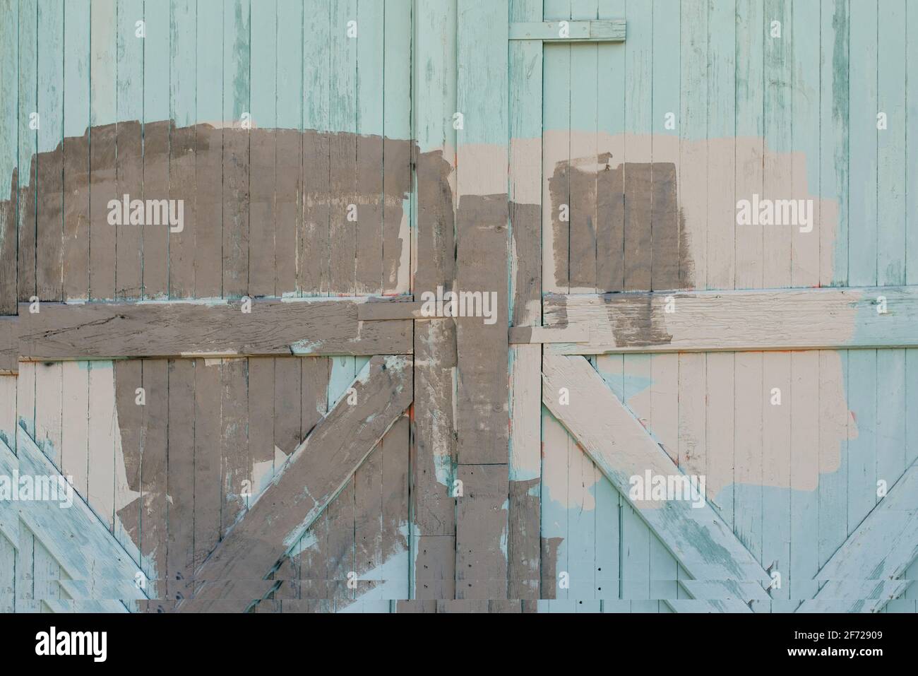 Gate made of planks hi-res stock photography and images - Alamy