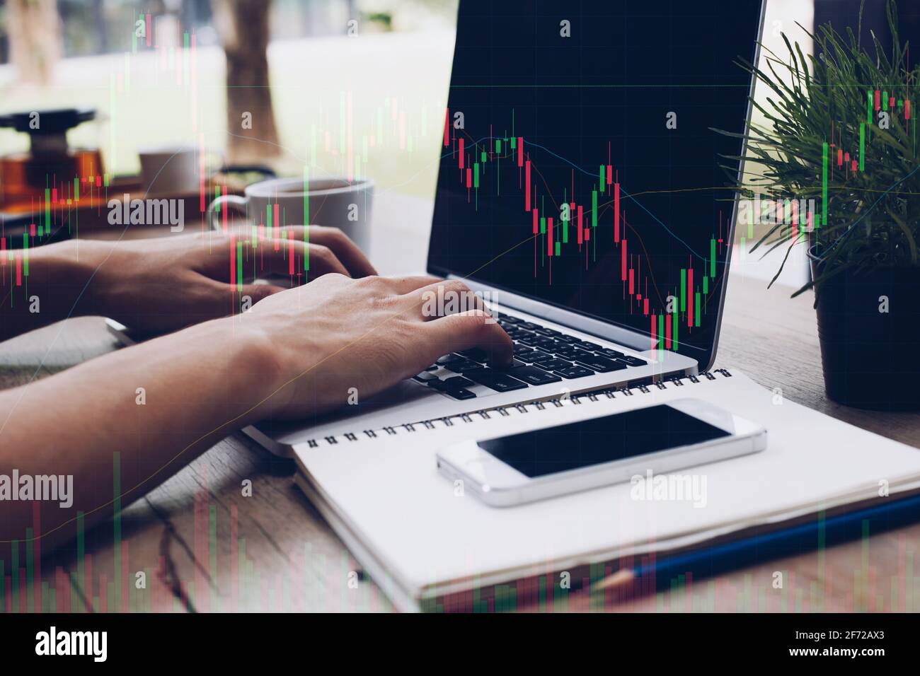Trader stock market screen hi-res stock photography and images - Alamy