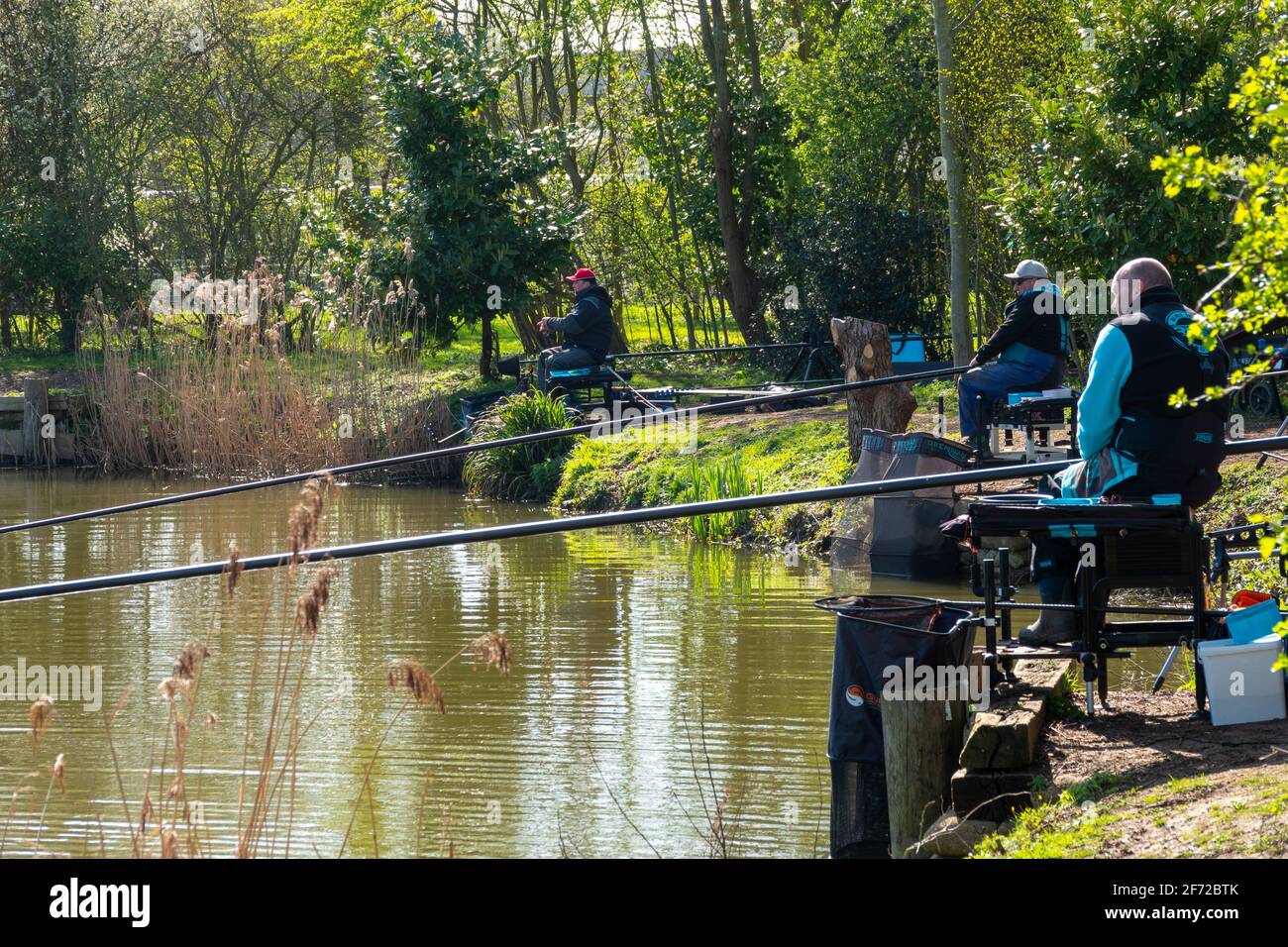 Henlow Bridge Lakes, Bedfordshire, UK. 4th Apr, 2021. Anglers at this ...