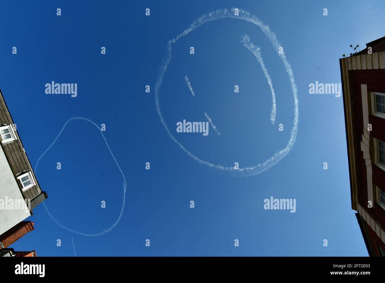 Plane drawing smiley face hi-res stock photography and images - Alamy